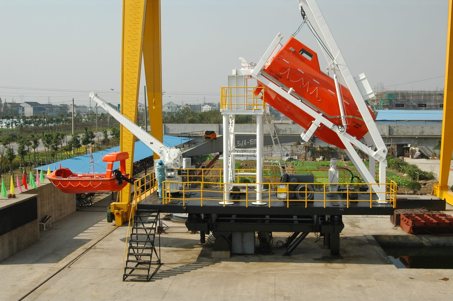 SINGE ARM SLEWING BOATRAFT DAVIT & CRANE